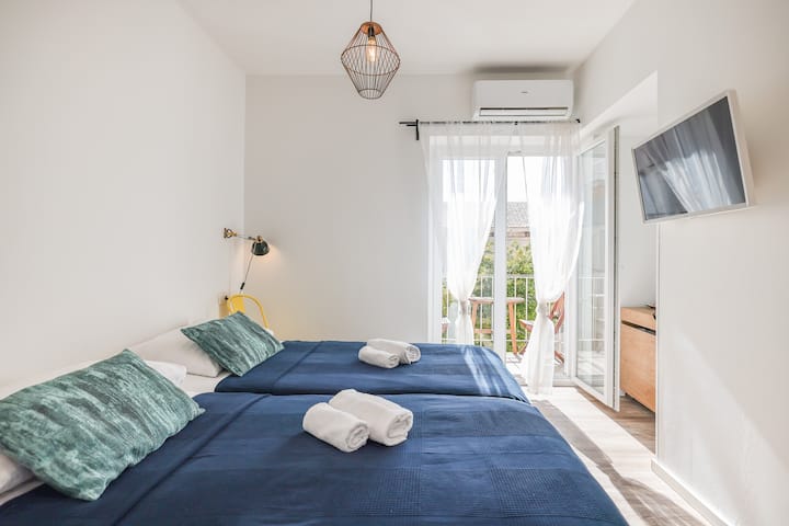 Zaratino Room With Balcony - Zadar