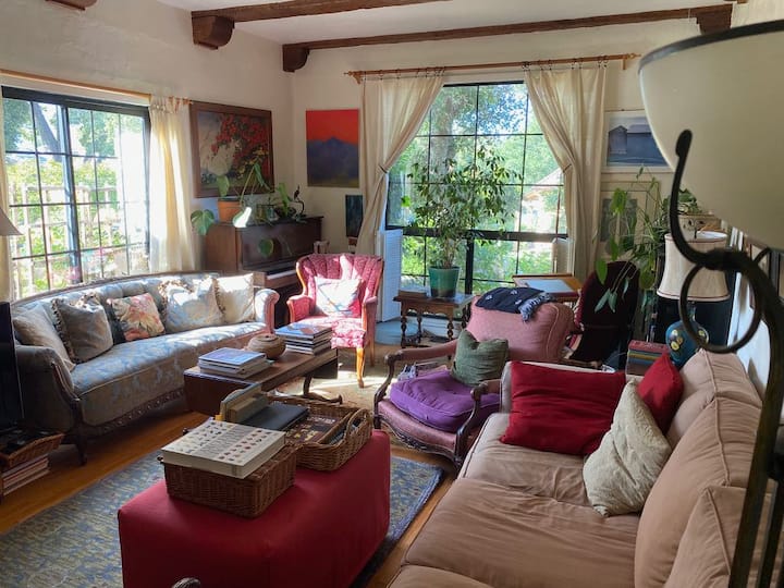 Comfortable & Close To Downtown - Santa Barbara, CA