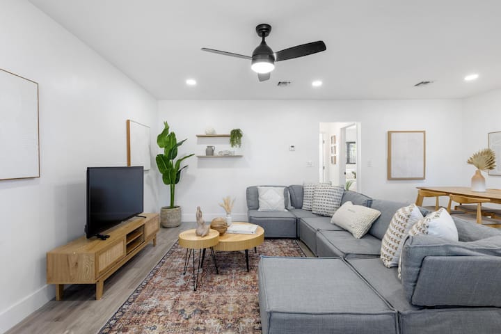 Designer Condo Close To Beach,port,downtown - Fort Lauderdale, FL