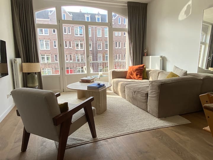 Spacious Apartment With Balcony - Amsterdam