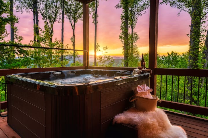 Stunning Views | Game Room | Hot Tub | Near Lake - Blue Ridge, GA