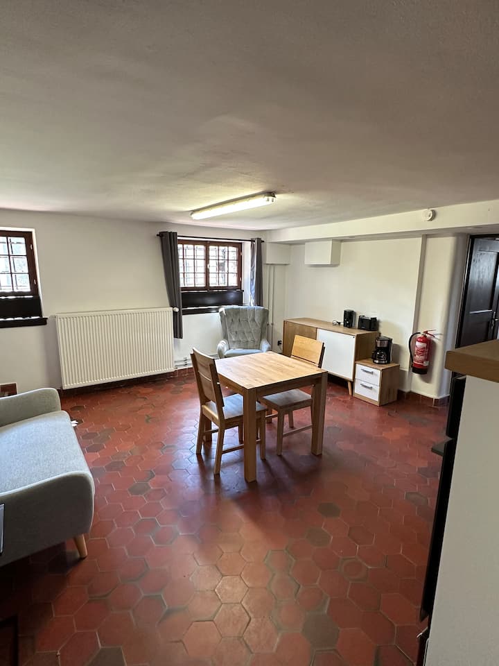 Gartengeschosswohnung In Der Historischen Burg - Aschaffenburg