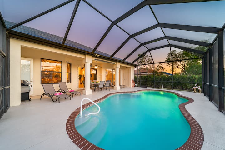 Villa Sunset With Heated Pool - Cape Coral, FL
