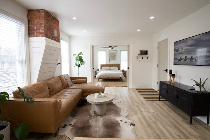 Upper West Side Luxury Flat - Buffalo, NY
