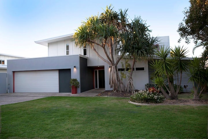 Dicky Beach Retreat - Caloundra