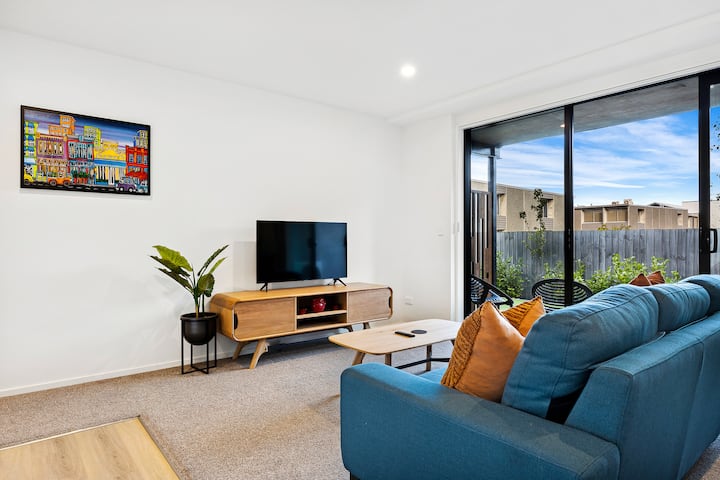 1 Bedroom City Base With Free Car Park - Christchurch