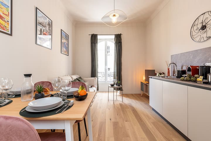 2 Bedrooms Apartment - Comfy & Well Renovated - Nice