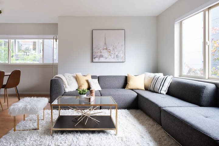 Modern 3br Getaway In Seattle W/ Patio + Backyard - Seattle