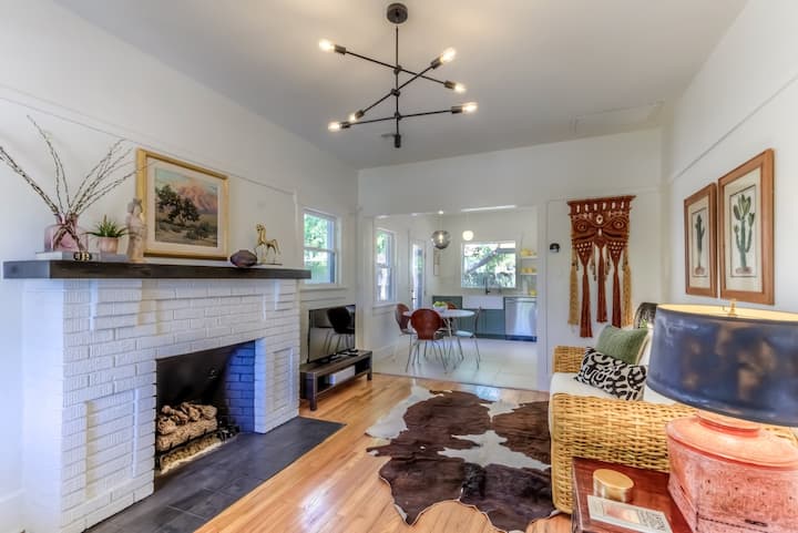 Cute Remodeled Bungalow Near Ua - Tucson