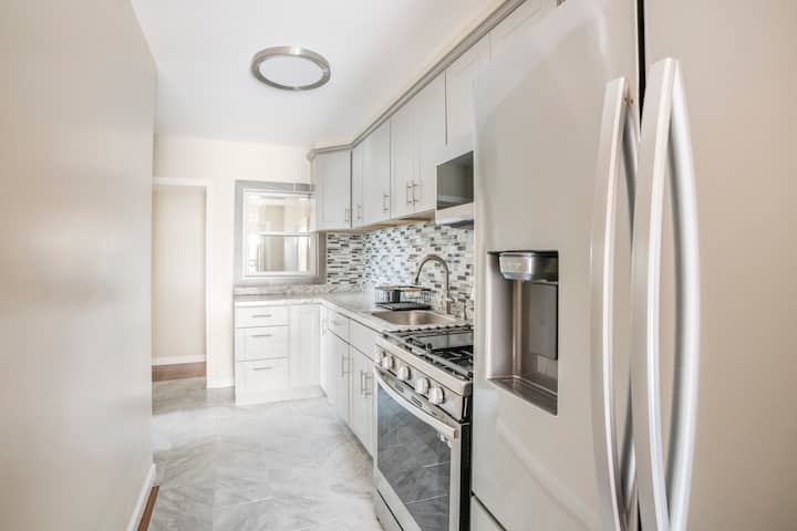 (4) Newly Renovated Room, House Haven - The Bronx, NY
