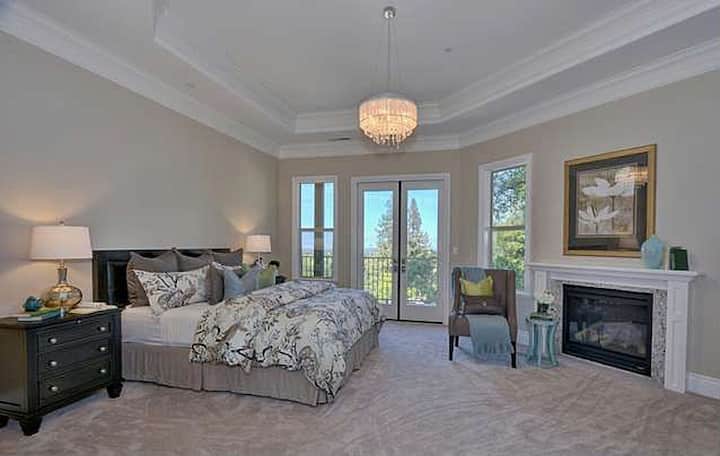 Perfect Silicon Valley Location - Sunnyvale, CA