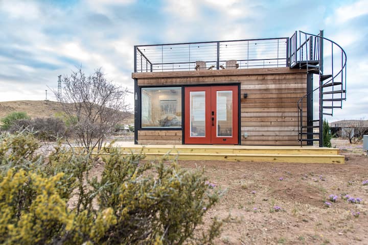 New! The Wild West Cozy Container Home - Alpine, TX