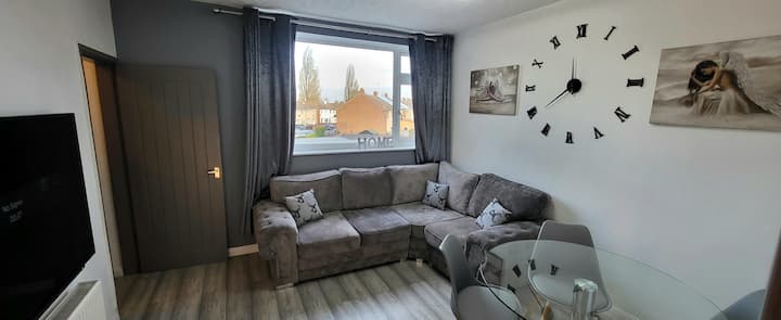 Cosy 3 Double Bed Flat Sleeps 6 - Nuneaton