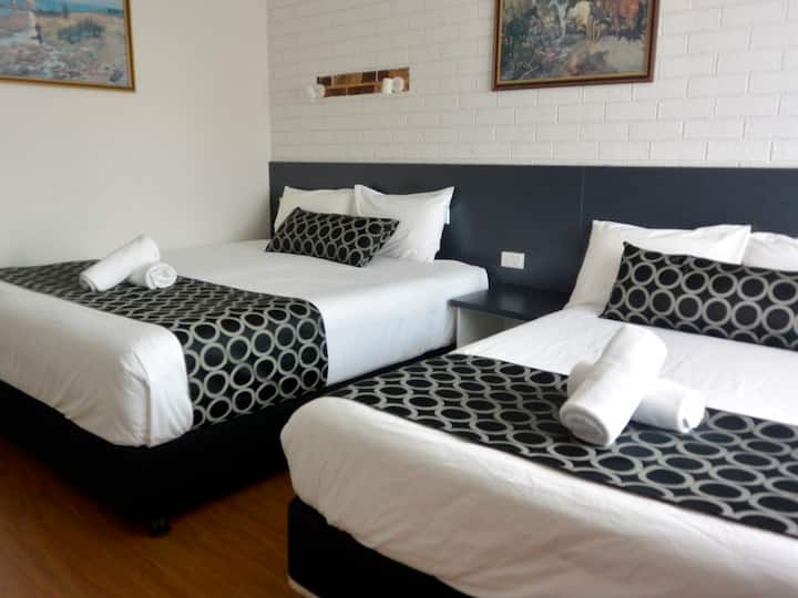 King And Double Room In Qbn - Canberra