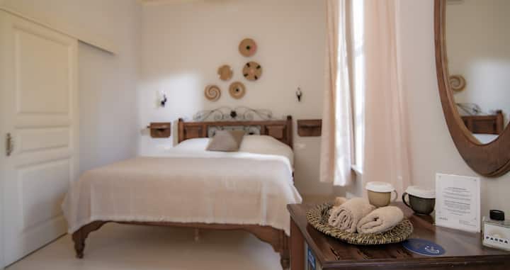 Room With Pool View & Balcony | Parna Avlu | Cunda - Balıkesir