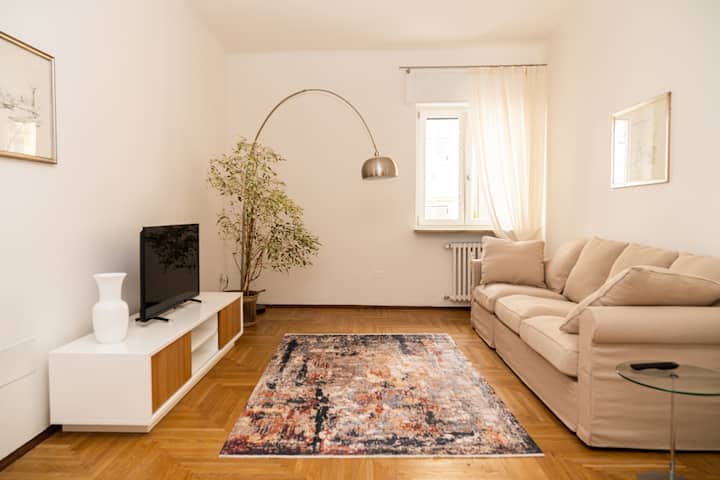 Elegante Residenza Con Affaccio Su Porta Leoni - Verona