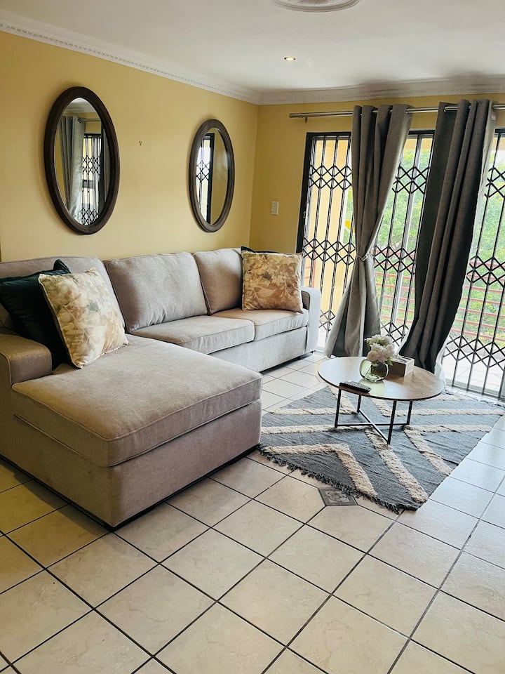 Stylish 2bed Apartment In Ptn - Kloof