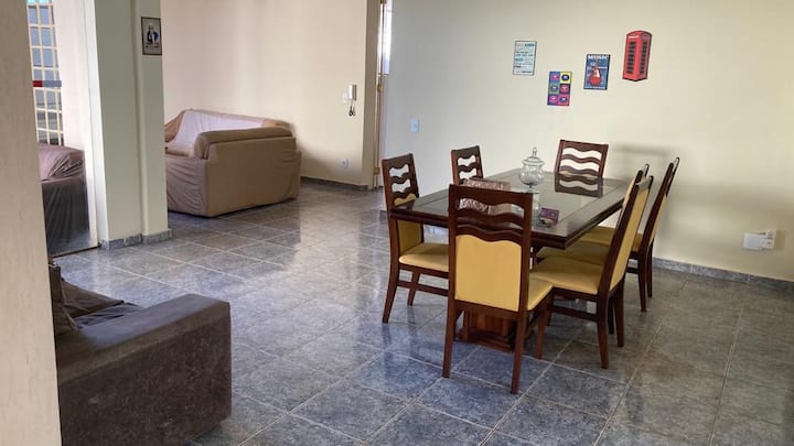 Solar Dos Costais: Casa Com 4  Suítes Climatizadas - Uberaba