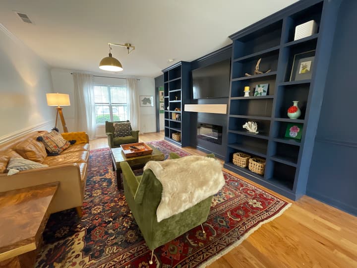 Stylish Townhome Close To It All - Greenville, NC