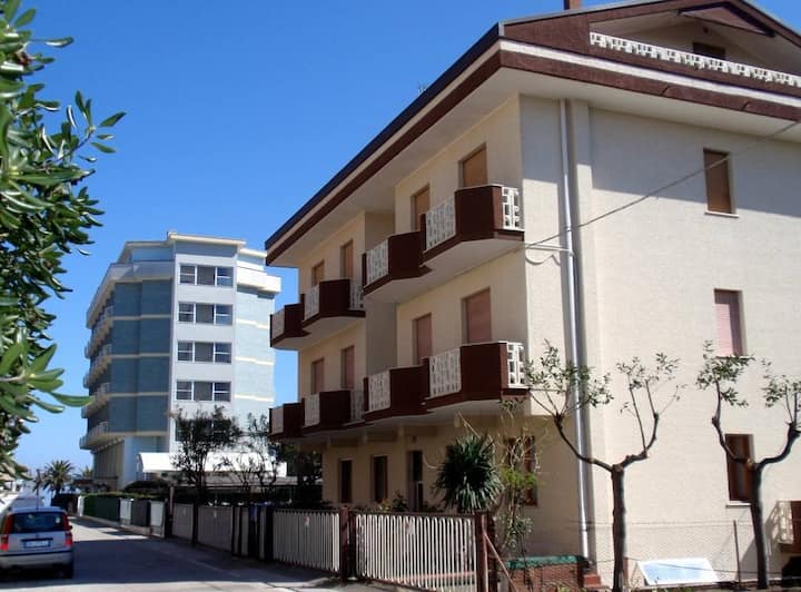 Da Giulia, Trenta Metri Dal Mare - Alba Adriatica