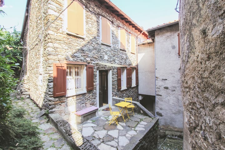 La Piccola Casa Di Ale Nel Cuore Del Borgo! - Menaggio