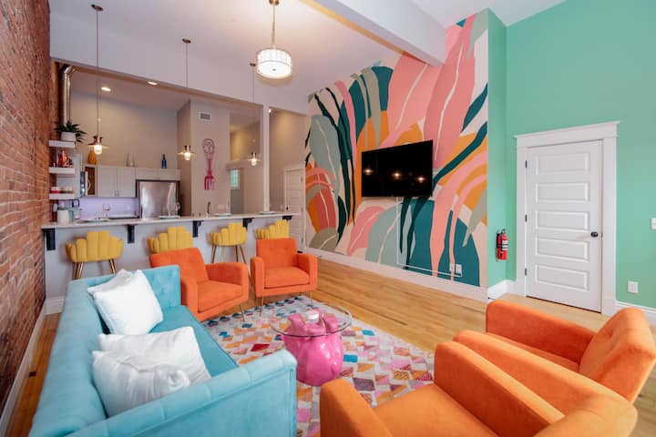 Downtown Luxury Loft | 13-ft Ceilings | Walkable - Kalamazoo, MI