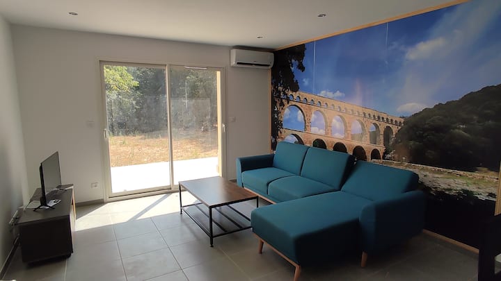 Maison Neuve Avec Jardin Et Rivière à Proximité - Uzès
