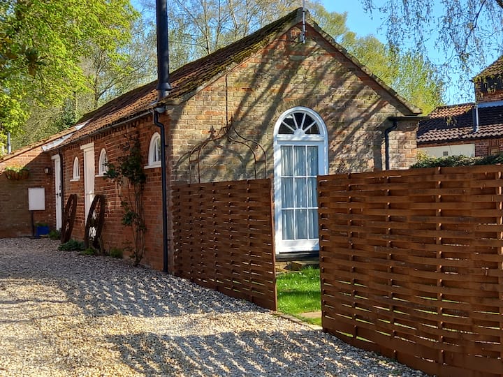 Stable Cottage - Dereham
