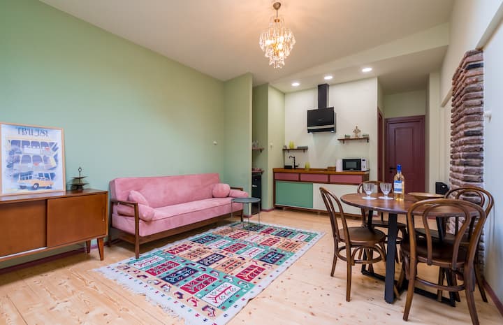 Aisi Apartment At Liberty Square - Tbilisi