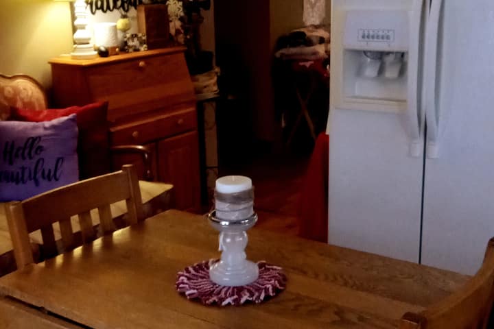 Dee's City Cottage Charm - Oshkosh, WI