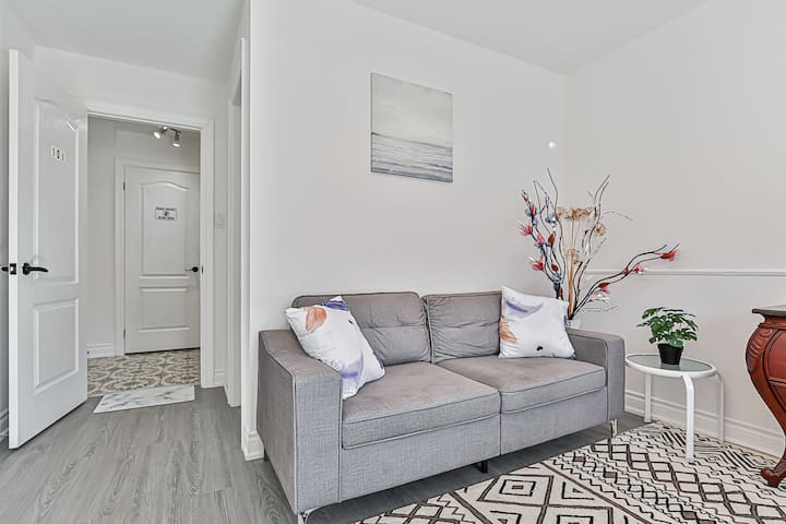 #101 Sunny Private Room | North York | Near Subway - Toronto
