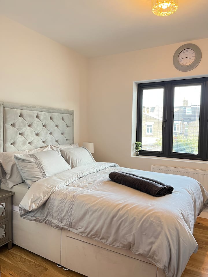 Modern Cozy Studio – Fast Links To Central London! - Chingford
