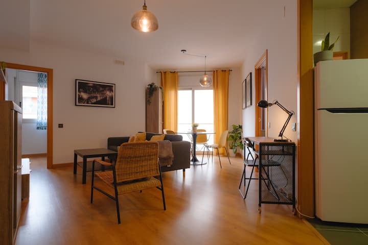 Cozy Appartement Near Camp Nou+underground Parking - La Floresta