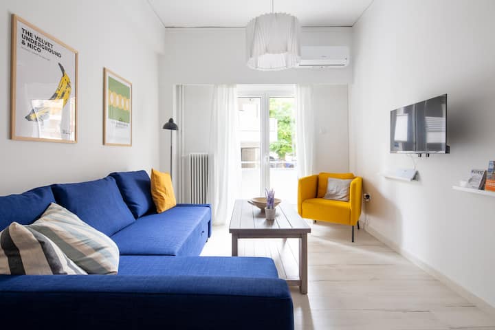 Urban Apartment In Metaxourgeio - 雅典