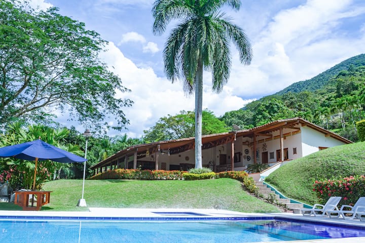 Hermosa Finca Vacacional - San Jerónimo