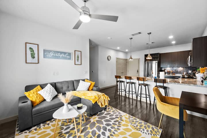 Luxury 2bd Queen Unit | Free Parking |Hwy121| Tpc - Allen, TX