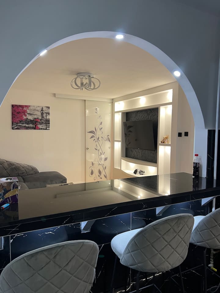 Luxury Fresh Renovated Apartment - Sarajevo