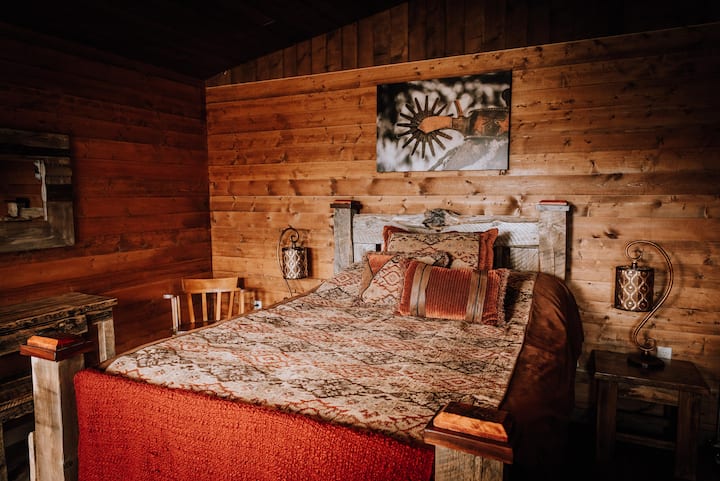 Go Hard Ranch Cabin #2 - Alberta