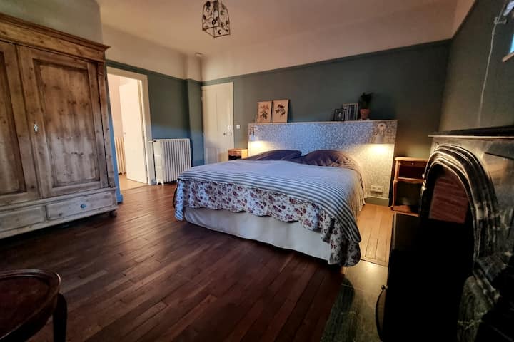 Bon Chez Nous / Kamer Belle Fleur - Bourganeuf