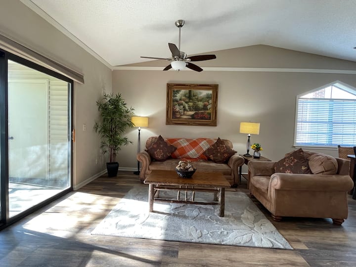 Fantastic Foothills Oasis - Branson, MO