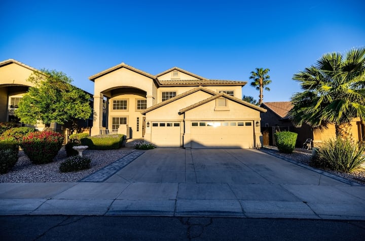 Tk Lakehouse - Nature Room - Phoenix, AZ