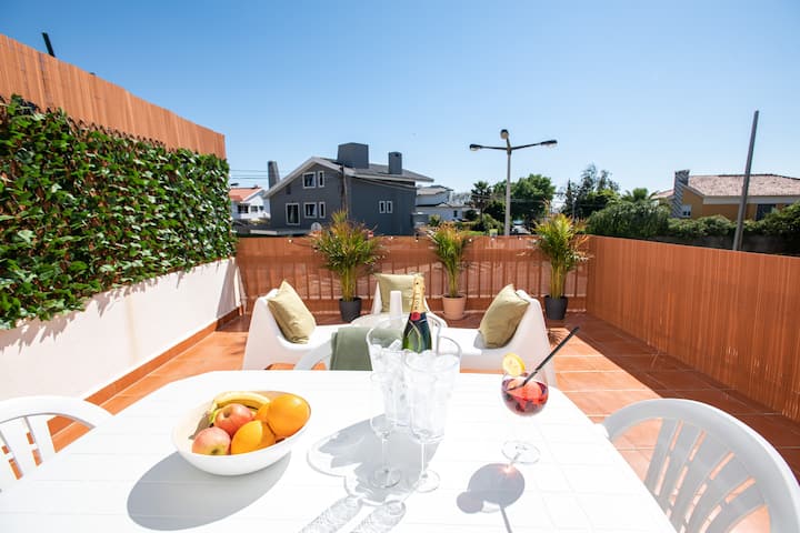 Homeysuite In São Pedro Terrace By The Beach - Estoril