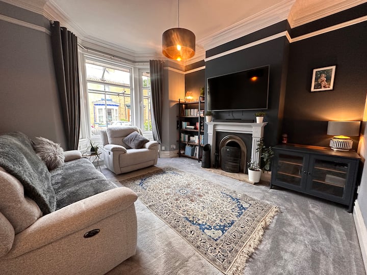A Home Away From Home - But Near The Best Beaches! - Scarborough