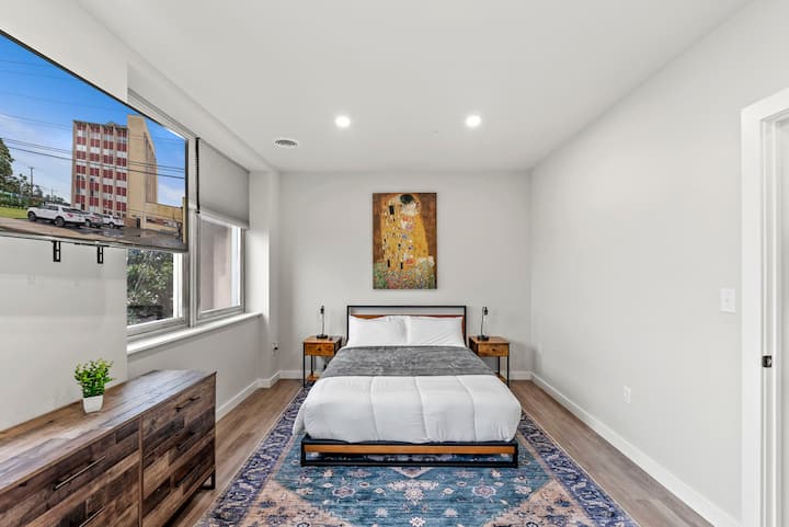 Industrial 1bed 1bath With Free Parking Apt 34 - Richmond, VA