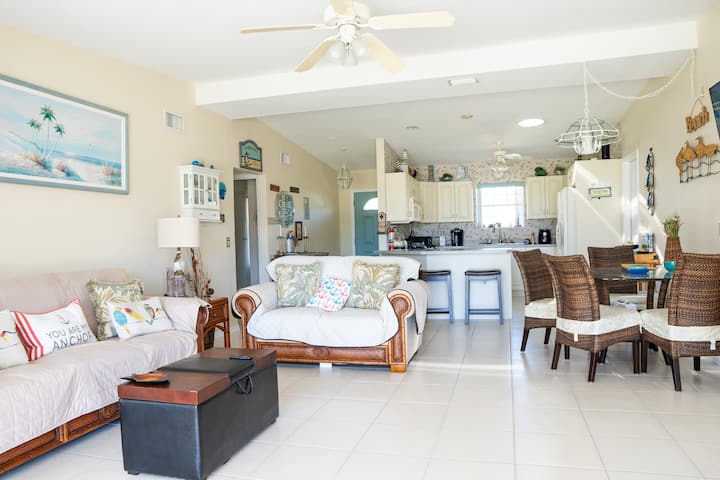 Intercoastal Breeze Retreat - Ponce Inlet, FL