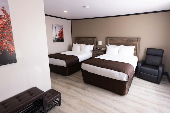 2 Double Beds - Bathurst, NB