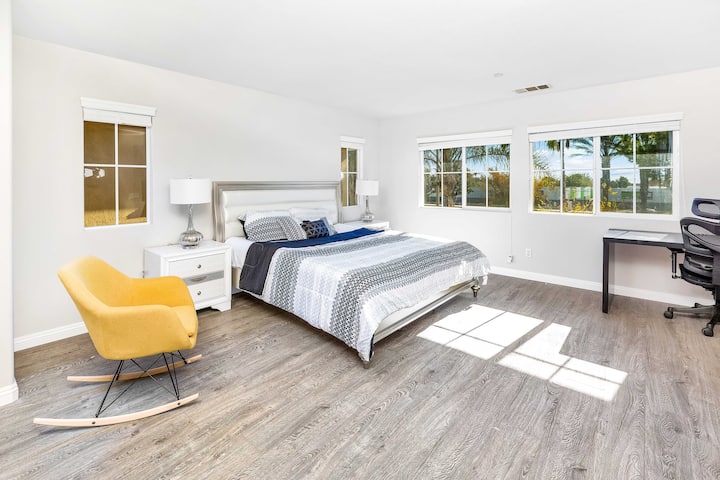 Elegant 4br Retreat W/ Main Floor Suite G#41327 - Fontana, CA