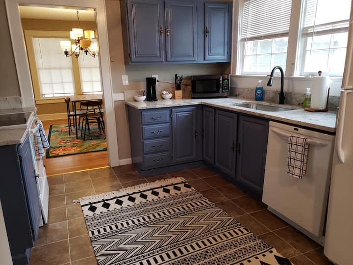 Downtown Gainesville Hideaway - Gainesville, GA