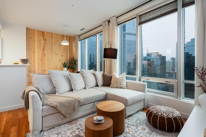 Stylish Downtown Suite | City View, Nespresso, A/c - Vancouver