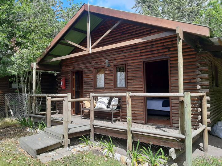 Greenfern Black Wood Chalet - Harkerville